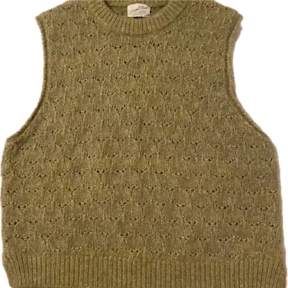 Universal Thread | Sweaters | Universal Thread Green Sweater Vest Size ...